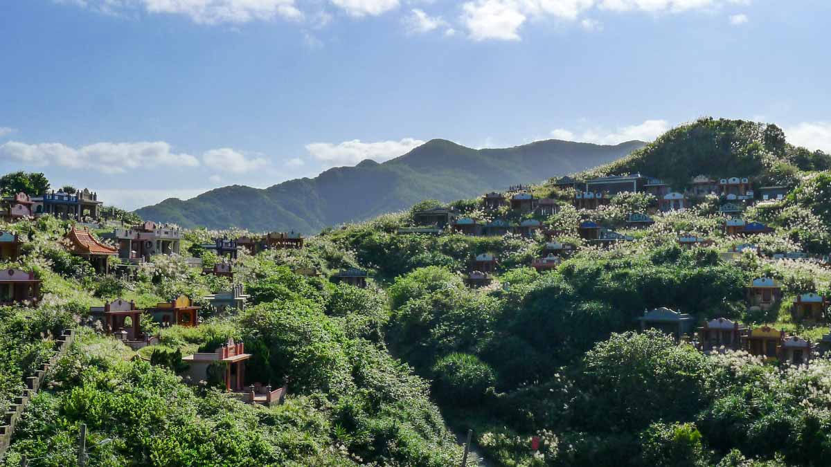 Bitoujiao Trail: A stunning (but easy) half-day hike near Taipei